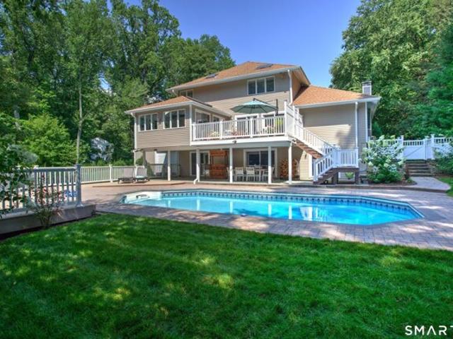 Canoe Brook Rd, Trumbull, Home For Sale