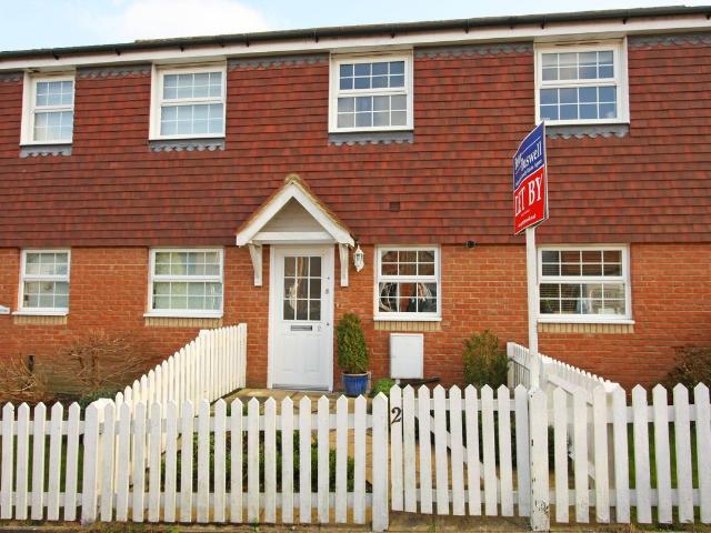 Canon Jeffreys Court, Hawkhurst, Cranbrook TN18, 2 bed terraced house to rent, £1,250 pcm | PrimeLocation