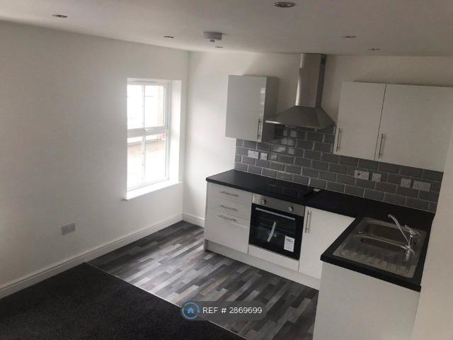 Canonbury Street, Berkeley GL13, 2 bed flat to rent, £950 pcm | PrimeLocation
