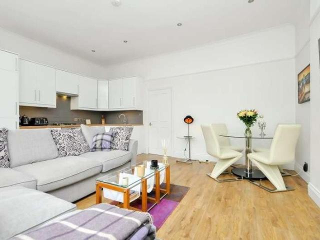 Canonbury Street, Essex Road, N1