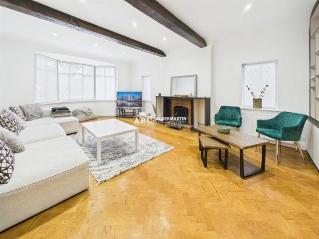 Canons Drive, HA8 7QX, Edgware