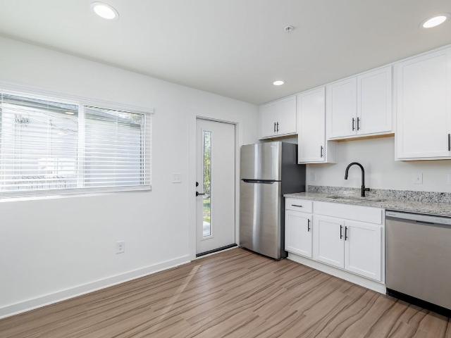Canopy 2 Bedroom Apartment for Rent at 3106 Memorial Dr Se, Belvedere Park, GA 30317 Midway Woods