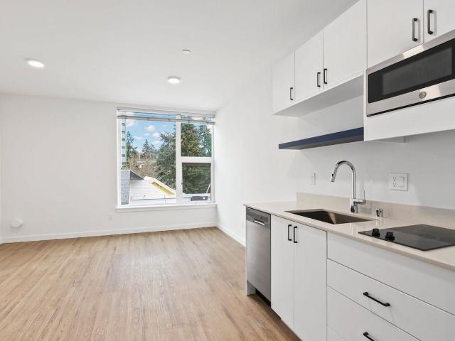 Canopy Studio Apartment for Rent at 6820 Oswego Pl Ne, Seattle, WA 98115 Green Lake