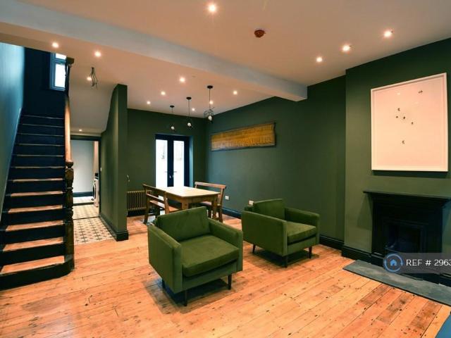 Canrobert St, London, E2 4 bed terraced house to rent £6,000 pcm £1,385 pw
