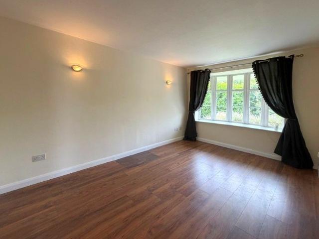 Cabbell Place, Addlestone, Surrey, KT15