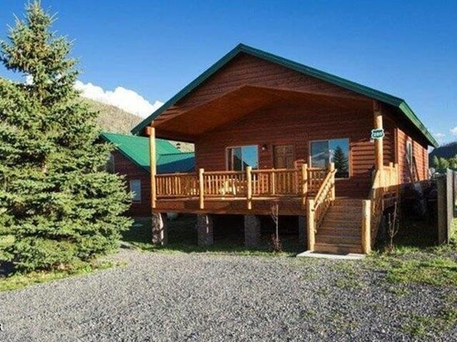 Cabin 285 Main St, Greer, AZ 85927