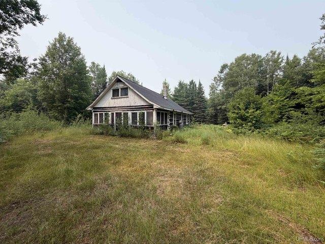 Cabin Fever N River Rd, Gulliver, MI 49840