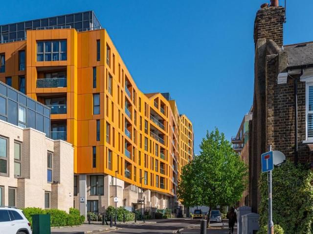 Cable Walk, Greenwich, London, SE10 3 bed flat to rent £2,500 pcm £577 pw
