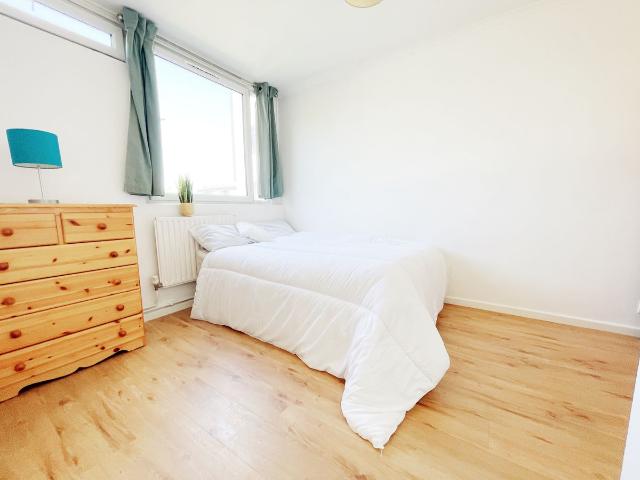 Cable Street, London E1, Room to rent, £1,092 pcm | PrimeLocation