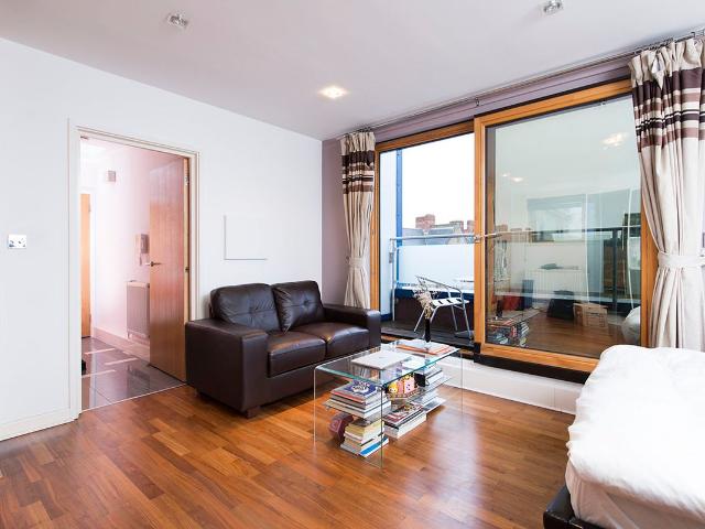Cable Street, London E1, Studio to rent, £1,700 pcm | PrimeLocation