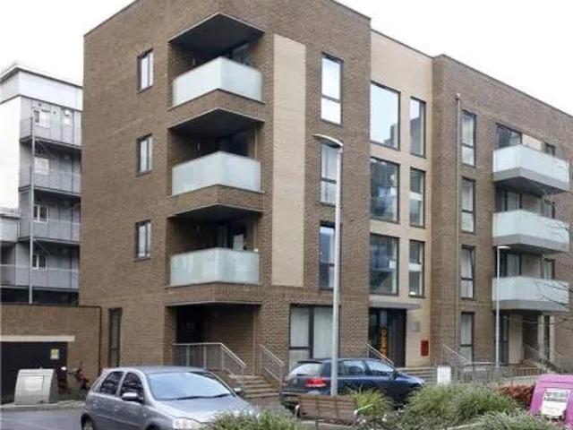 Cabot Place Shopping Centre, Cabot Place Mall, London, E14 4QS, United Kingdom | 2 bed apartment for rent #154614075 | Rentberry