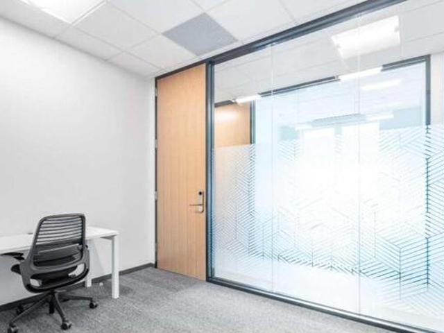 Cabot Square, London, Serviced Office To