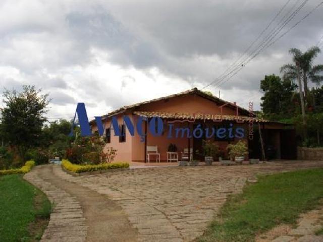 Cabreúva / SP Chácara ampla com 24.200 m² e 2 casas
