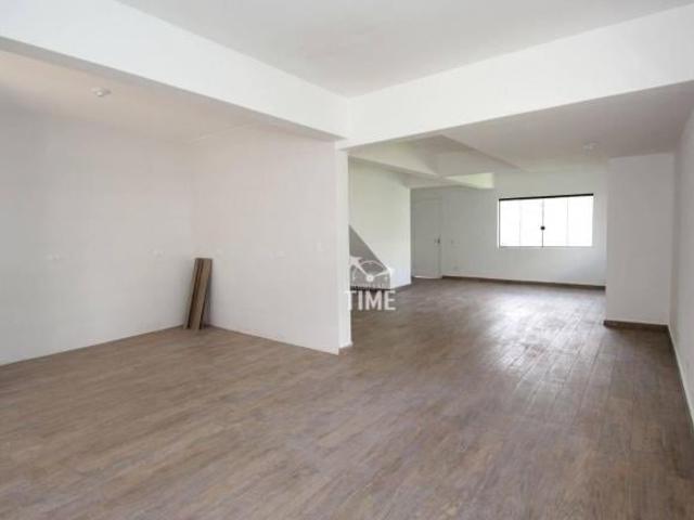 Cachoeira – Sobrado 118m², 3 quartos, 2 vagas, jardim privativo