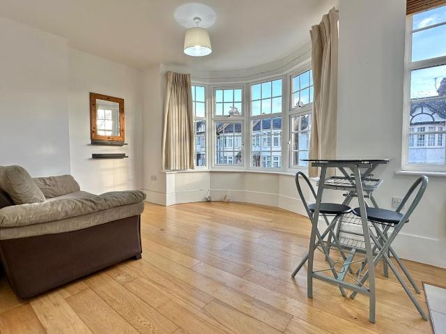 Caddington Road, London NW2, 1 bed flat to rent, £1,350 pcm | PrimeLocation