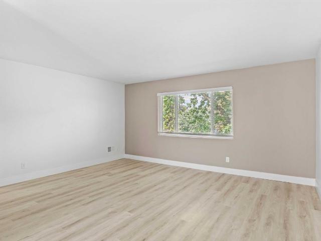 Cadence of Newport 2 Bedroom Apartment for Rent at 210 W 5th St, Newport, KY 41071