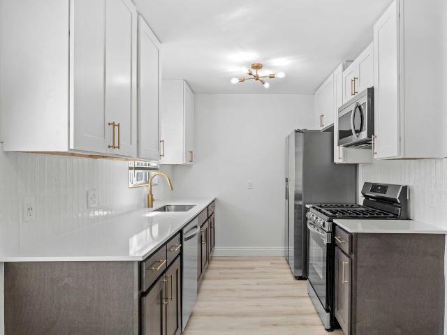 Cadence of Newport 2 Bedroom Apartment for Rent at 210 W 5th St, Newport, KY 41071
