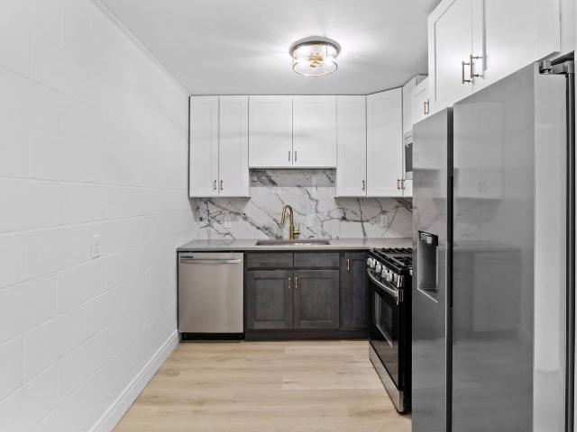 Cadence of Newport 2 Bedroom Apartment for Rent at 210 W 5th St, Newport, KY 41071