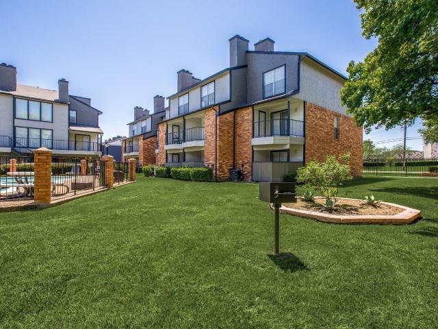 Cadence Apartments 2 Bedroom Apartment for Rent at 3913 Gannon Ln, Dallas, TX 75237