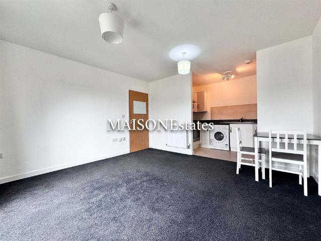 Cadet Close, NEW STOKE VILLAGE, Coventry CV3