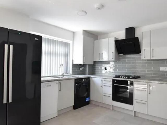 Cadnam Close, Metchley, B17 0QA, United Kingdom | 5 bed house for rent #143737074 | Rentberry