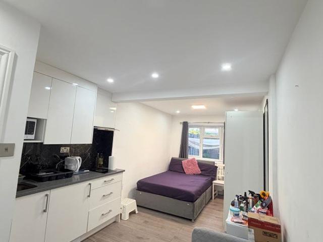 Cadogan Close, South Harrow HA2, Studio to rent, £1,120 pcm | PrimeLocation
