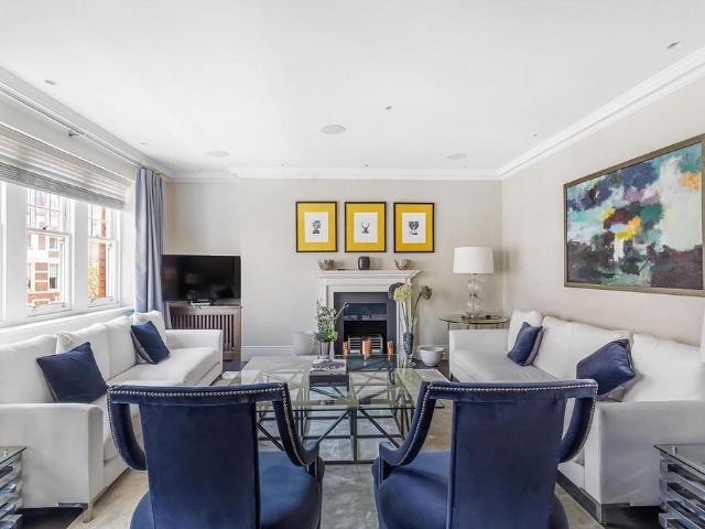 Cadogan Gardens Chelsea London 3 bed apartment to rent £28,167 pcm £6,500 pw