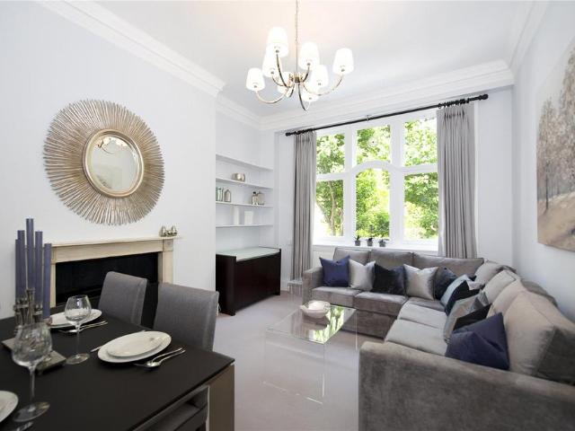 Cadogan Gardens, London, London, SW3 1 bed apartment to rent £16,033 pcm £3,700 pw