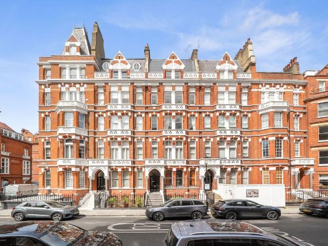 Cadogan Gardens, Sloane Square, London SW3, 2 bed flat to rent, £5,000 pcm | PrimeLocation