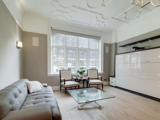Cadogan Gardens, Sloane Square, Studio Flat For