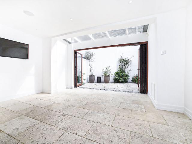 Cadogan Lane, Belgravia SW1X, 4 bed terraced house to rent, £8,493 pcm | PrimeLocation