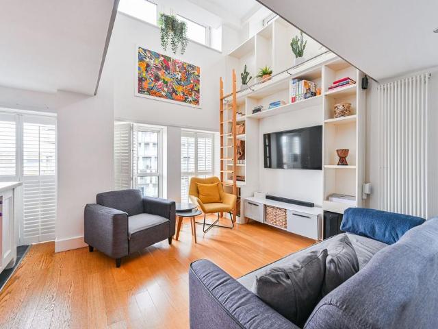 Cadogan Road, Woolwich, London, SE18 2 bed flat to rent £2,250 pcm £519 pw