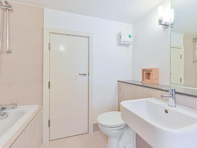 Cadogan Road, Woolwich Riverside. 2 bed flat to rent £2,100 pcm £485 pw
