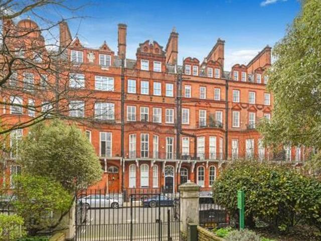 Cadogan Square, Chelsea, 2 Bedroom Flat