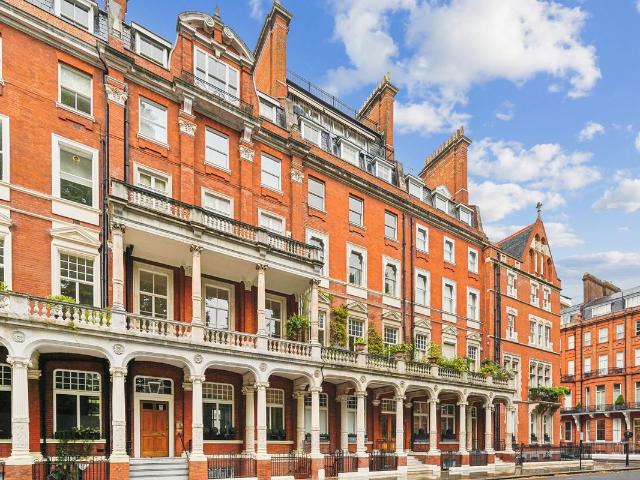 Cadogan Square, Knightsbridge, London SW1X, 3 bed flat to rent, £16,315 pcm | PrimeLocation