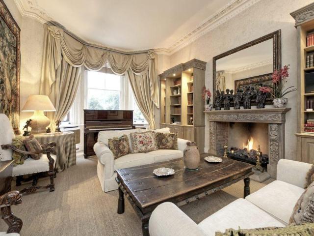 Cadogan Square, Knightsbridge, SW1 4 bed maisonette to rent £17,333 pcm £4,000 pw