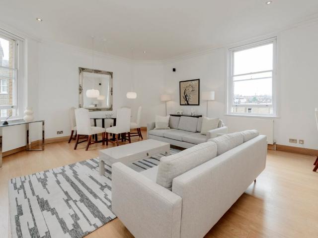 Cadogan Square, Knightsbridge SW1X, 3 bed flat to rent, £6,500 pcm | PrimeLocation
