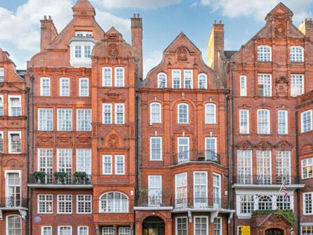 Cadogan Square, Knightsbridge, 3 Bedroom Apartment