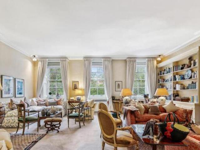 Cadogan Square, Knightsbridge, 3 Bedroom Flat