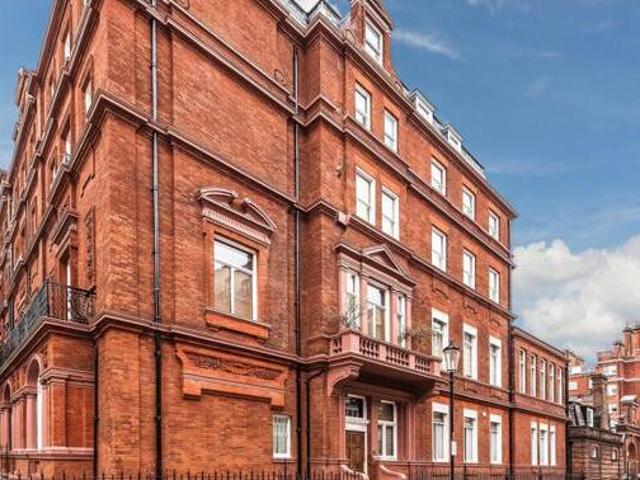 Cadogan Square, London, 2 Bedroom Maisonette