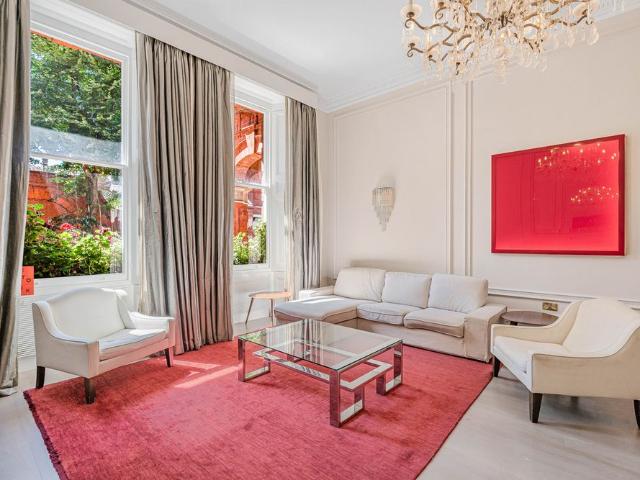 Cadogan Square, London, SW1X