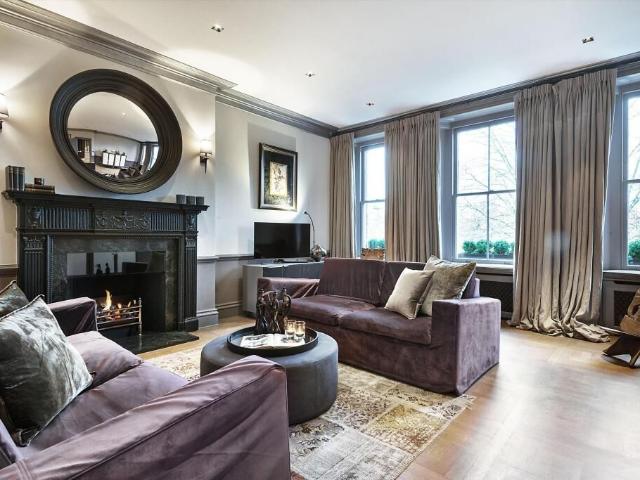Cadogan Square, London SW1X, 2 bed flat to rent, £10,617 pcm | PrimeLocation