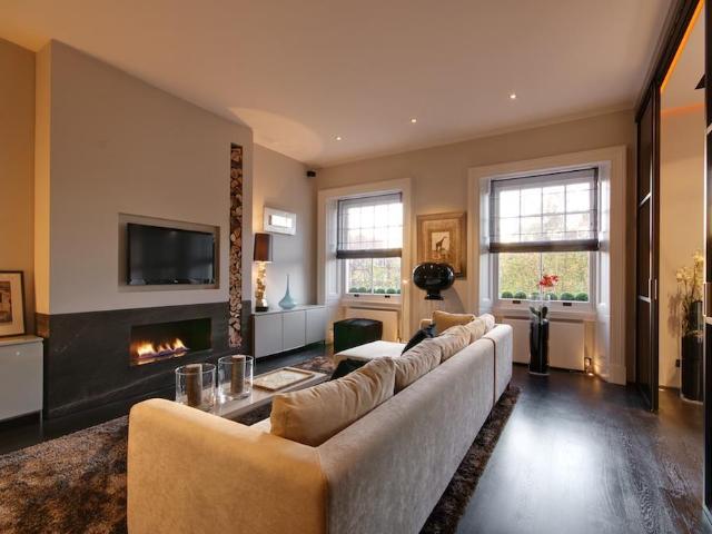Cadogan Square, London SW1X 3 bed flat to rent £18,417 pcm £4,250 pw