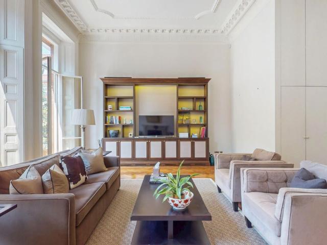 Cadogan Square, London SW1X, 3 bed flat to rent, £19,000 pcm | PrimeLocation