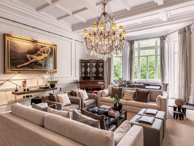 Cadogan Square, London SW1X 3 bed flat to rent £34,450 pcm £7,950 pw