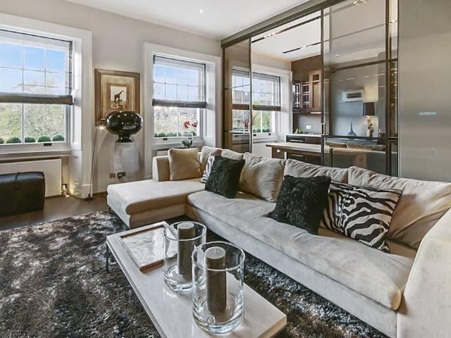 Cadogan Square SW1X, 3 bed flat to rent, £18,417 pcm | PrimeLocation