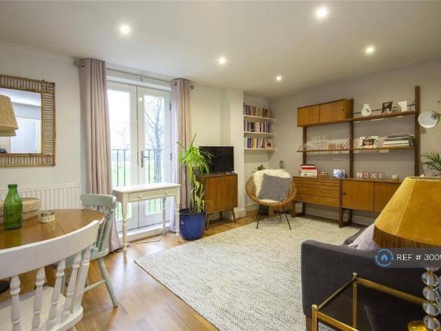 Cadogan Terrace, London, E9 1 bed flat to rent £2,236 pcm £516 pw