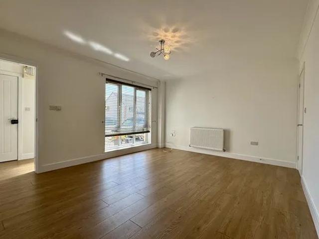 Cae Gwyrdd, Carmarthen, SA33