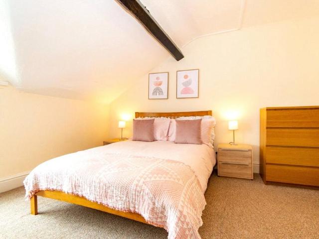 Caellepa, Bangor, Gwynedd, LL57 3 bed terraced house to rent £1,625 pcm £375 pw