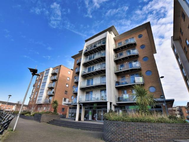 Caelum Drive, Colchester CO2 2 bed apartment to rent £1,195 pcm £276 pw